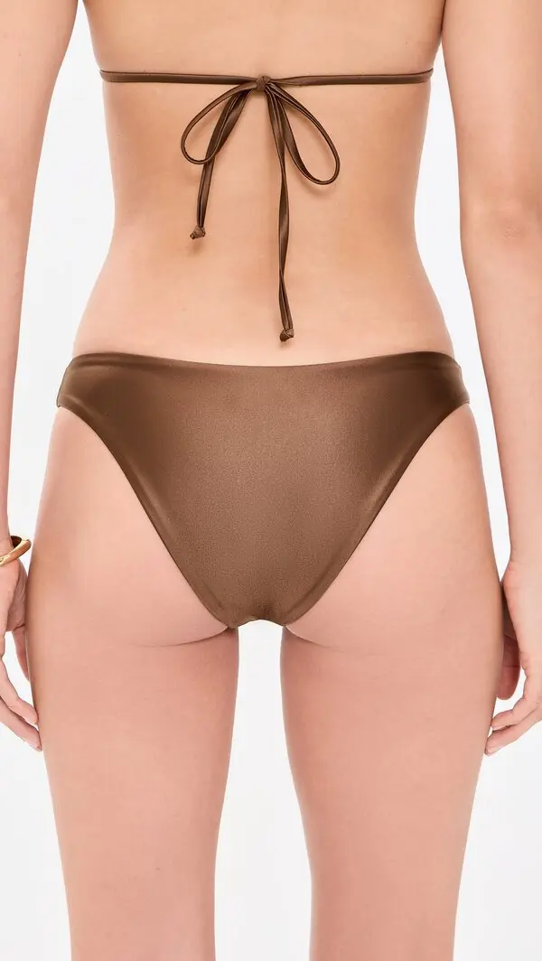 Devon Windsor Larissa Bottoms