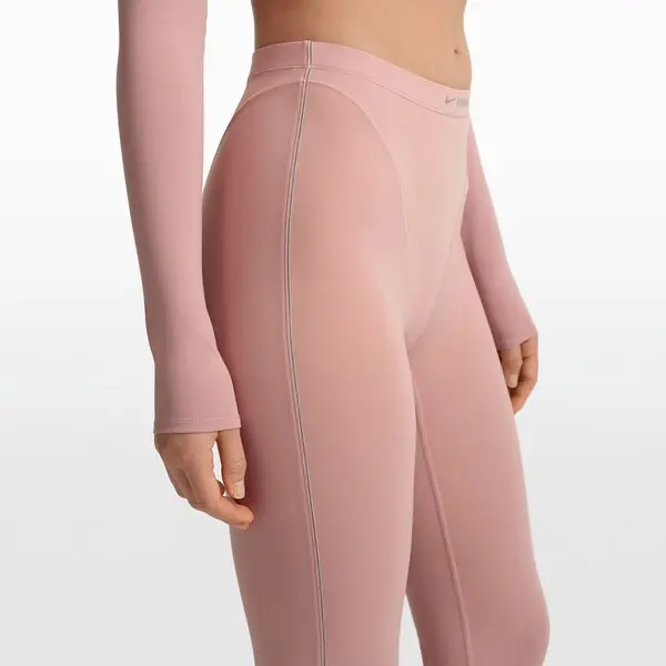 SKIMS V Panel 28" Legging | Pink | | Nike Weightless Layers