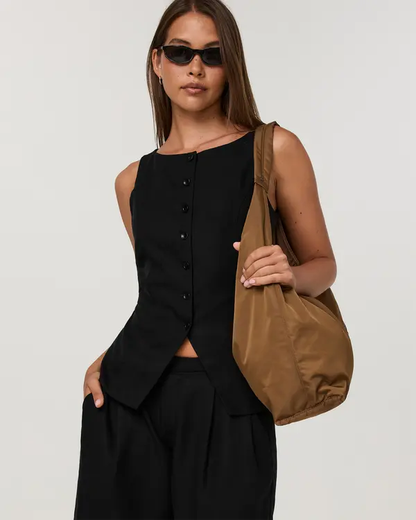Vuori Trestles Twill Button Down Tank Top - Black