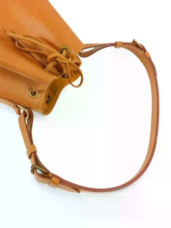 LOUIS VUITTON Petit Noé Shoulder Bag - Orange