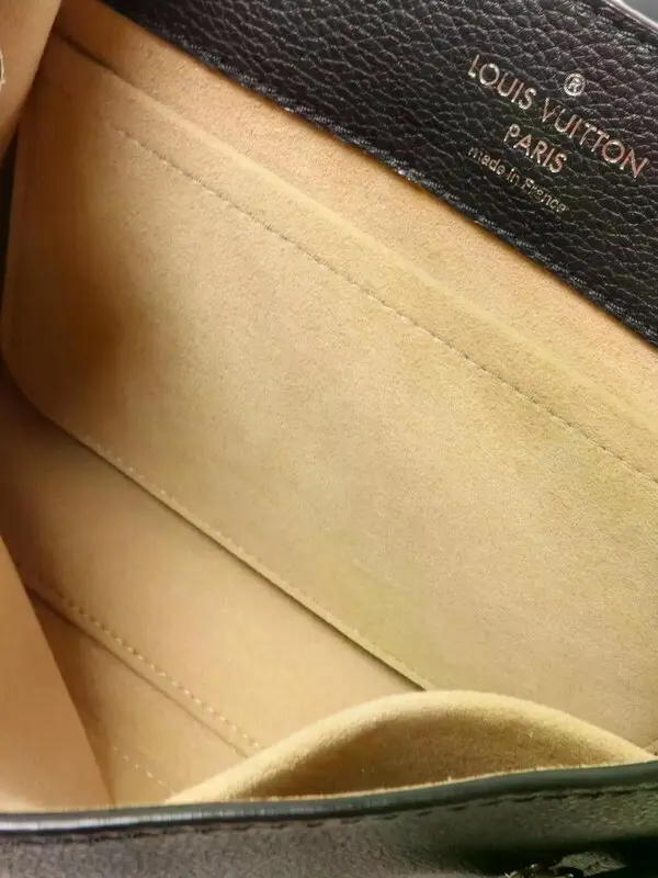 LOUIS VUITTON 2019 Bb Lockme Ever Shoulder Bag