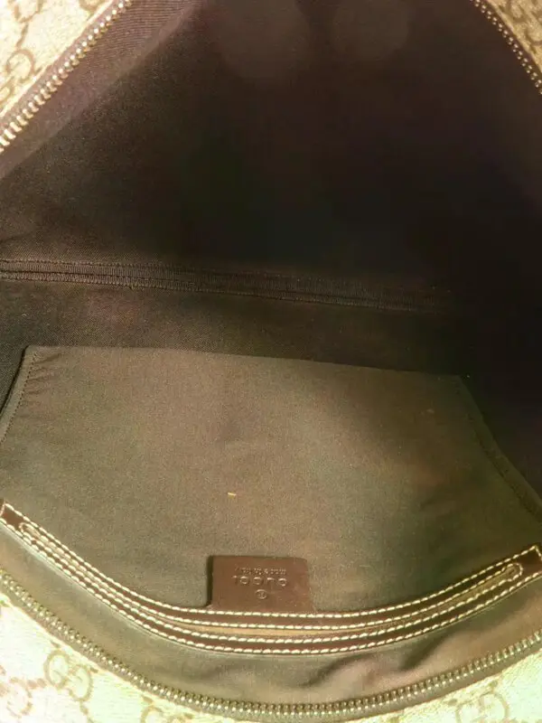 Gucci Gg Supreme Shoulder Bag