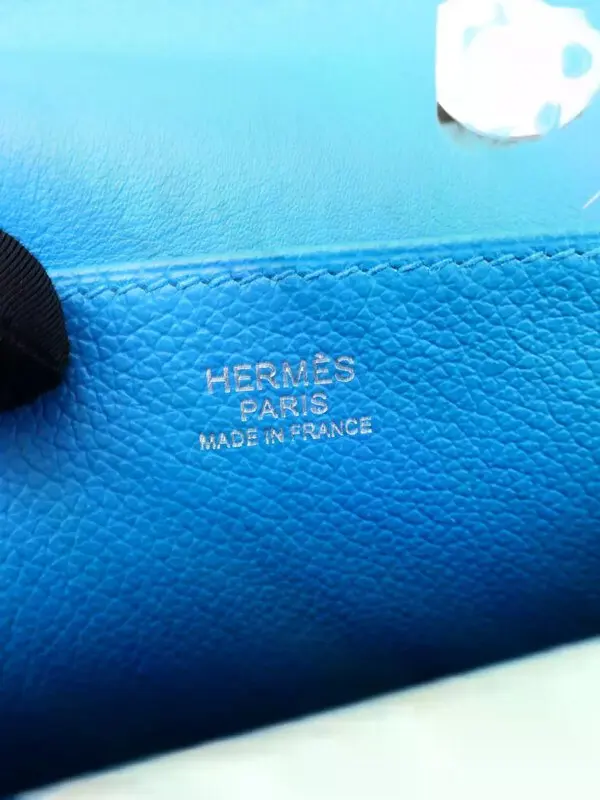 Hermès Halzan 25 Shoulder Bag
