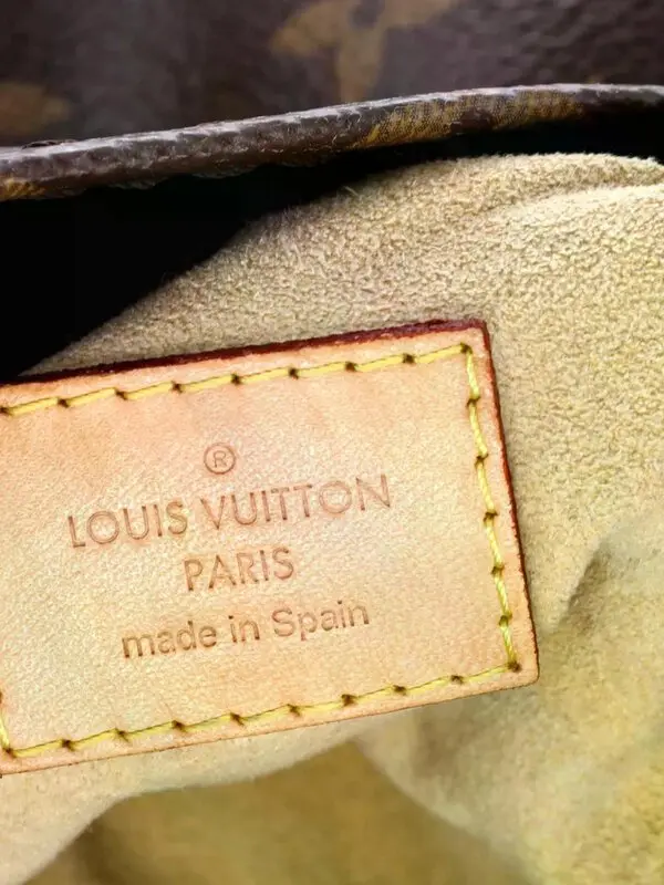 LOUIS VUITTON Artsy Hobo Mm Monogram Canvas - Brown