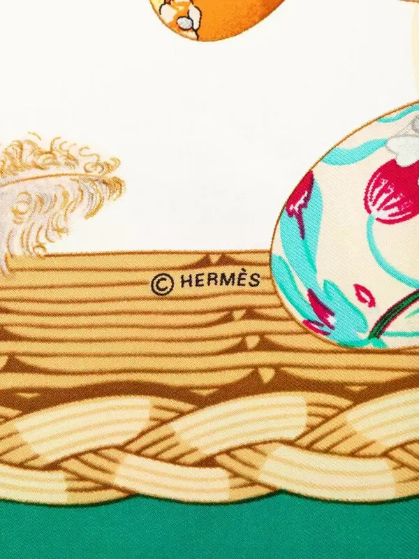 Hermès 2000-2026 Couvee D Silk Scarf 90 Scarves