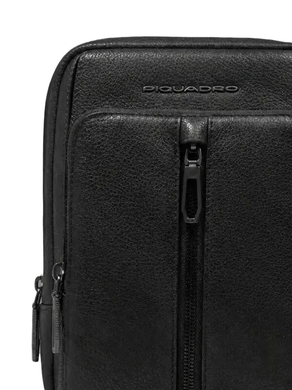 PIQUADRO Grained Leather Backpack