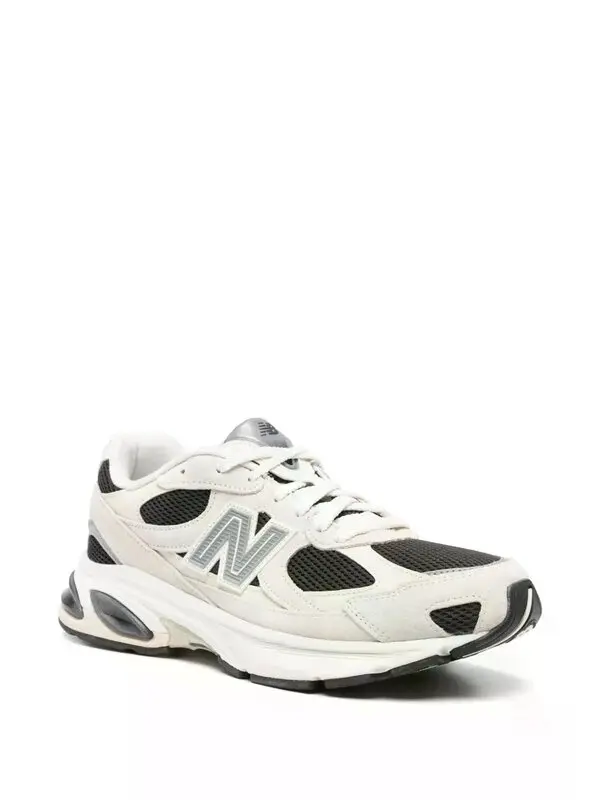 NEW BALANCE Paneled Logo Sneakers - Neutrals