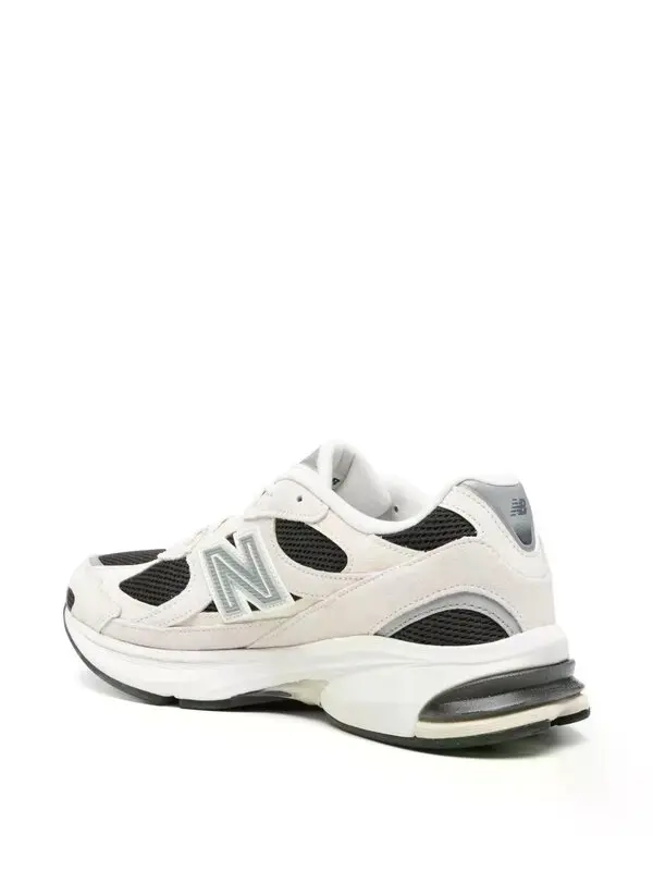 NEW BALANCE Paneled Logo Sneakers - Neutrals