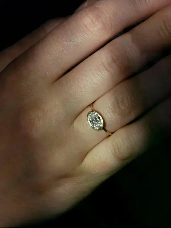 SOLO FOR DIAMONDS X Nataliia Gotsii Solo Oval-cut Diamond Ring