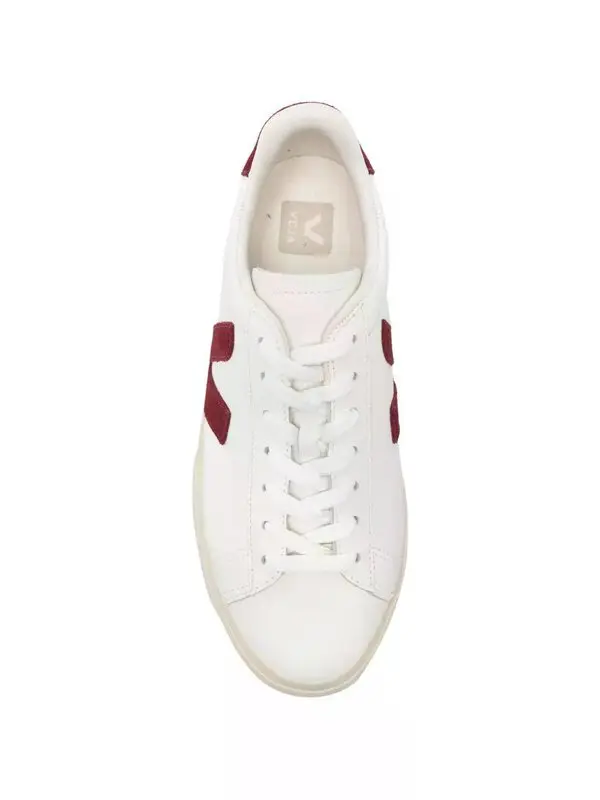 VEJA Logo-patch Sneakers - White