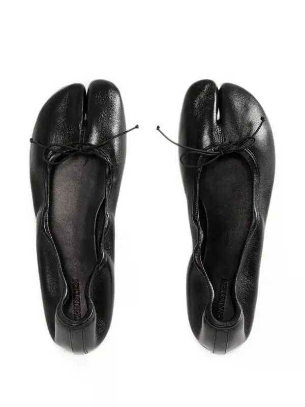 CHRISTEN Tabi Bow-detail Ballet Flats