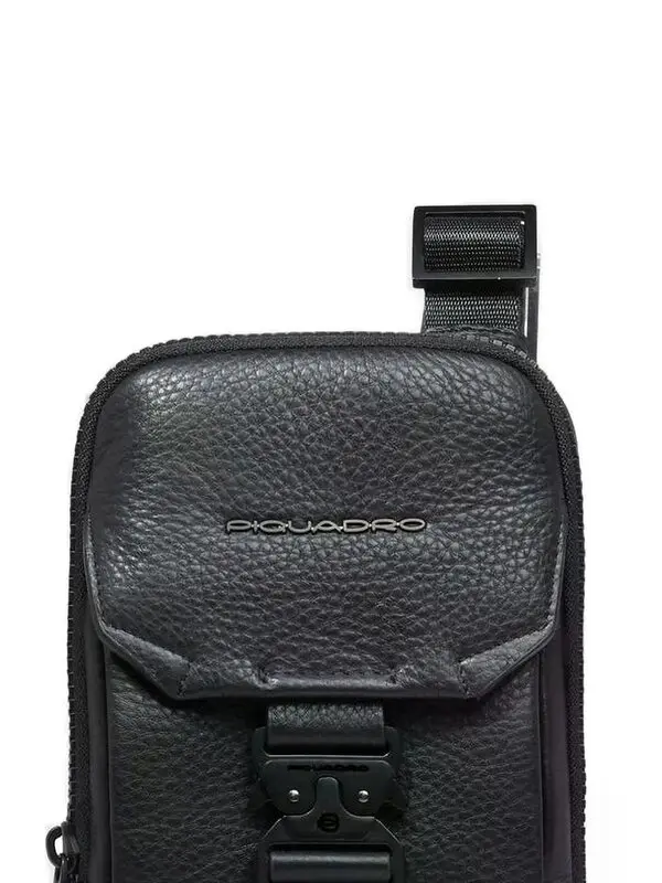 PIQUADRO Grained Leather Buckle-fastening Travel Pouch