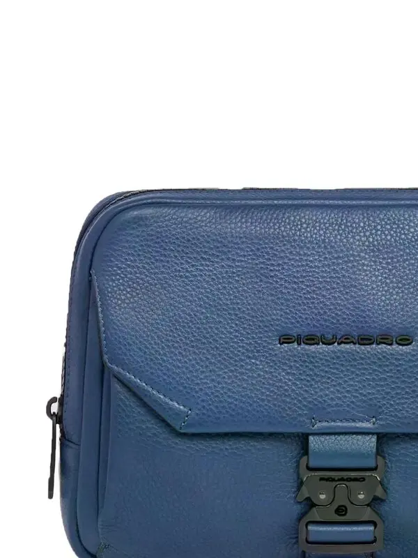 PIQUADRO Pebbled Leather Clutch Bag