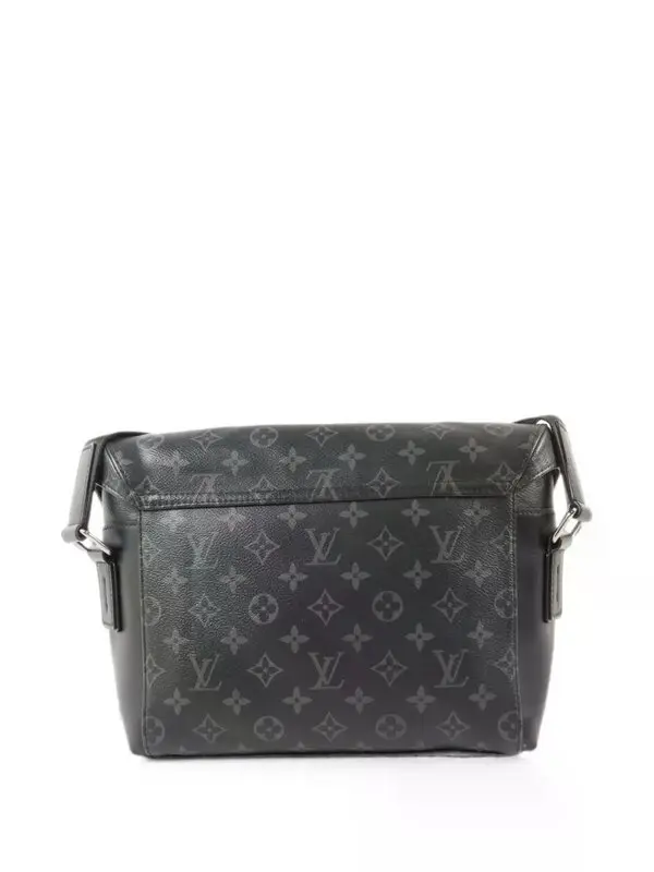 LOUIS VUITTON 2016 Pm Voyager Messenger Bag - Black