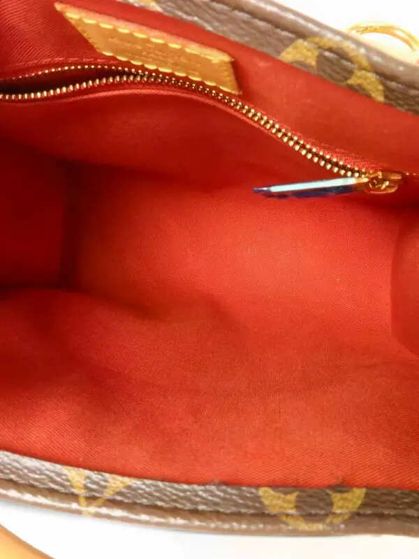 LOUIS VUITTON Sac Plat Handbag - Brown