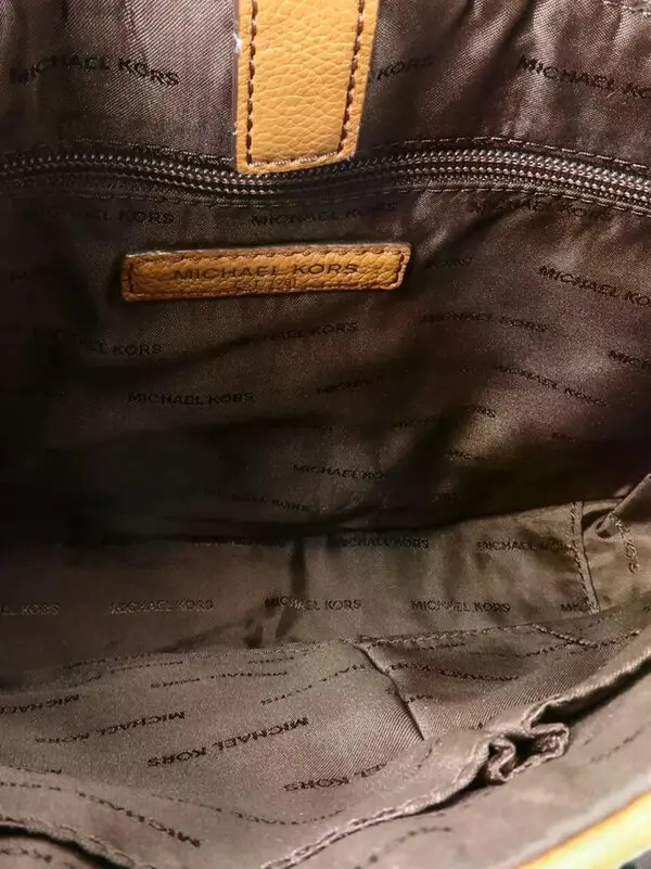 Michael Kors Pebbled Leather Messenger Bag - Neutrals