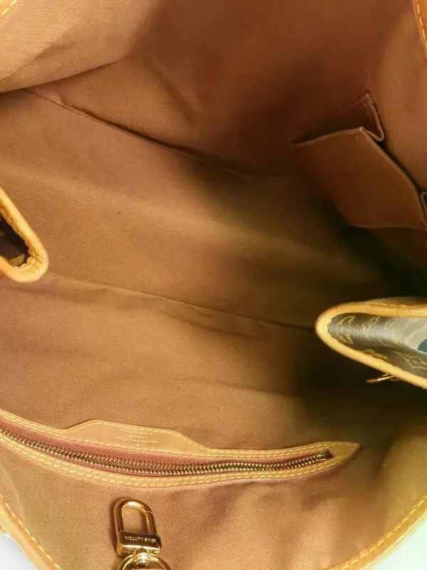 LOUIS VUITTON Monogram Batignolles Tote Bag