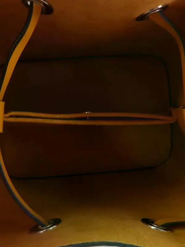 LOUIS VUITTON Epi Neo Noe Bb Bucket Bag