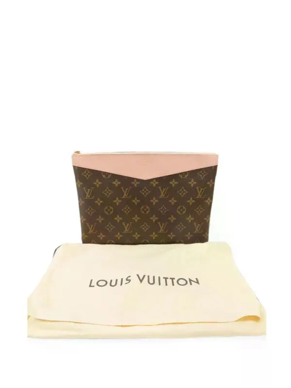 LOUIS VUITTON Monogram Daily Pouch Clutch Bag