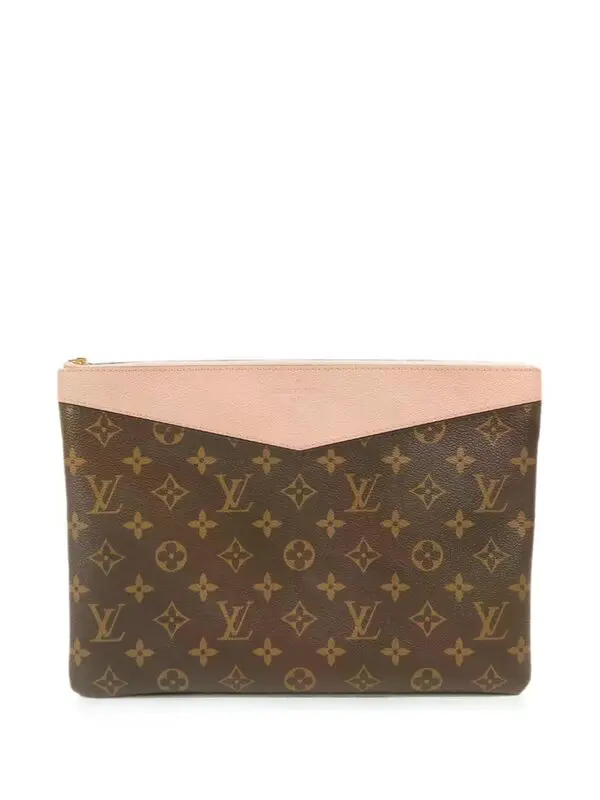 LOUIS VUITTON Monogram Daily Pouch Clutch Bag - Brown