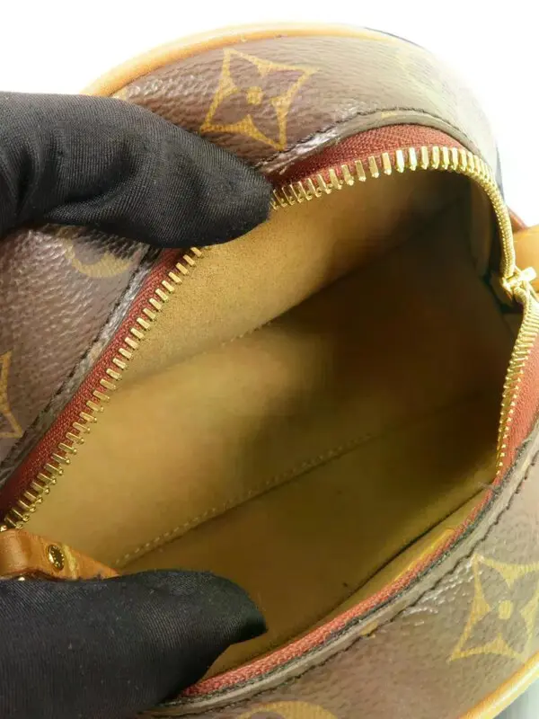 LOUIS VUITTON Pm Boite Chapeau Supple Cross Body Bag