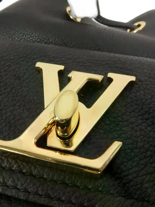 LOUIS VUITTON Lockme Bucket Bag