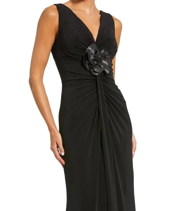 Mac Duggal Sleeveless V-neck Gown With 3d Floral Applique