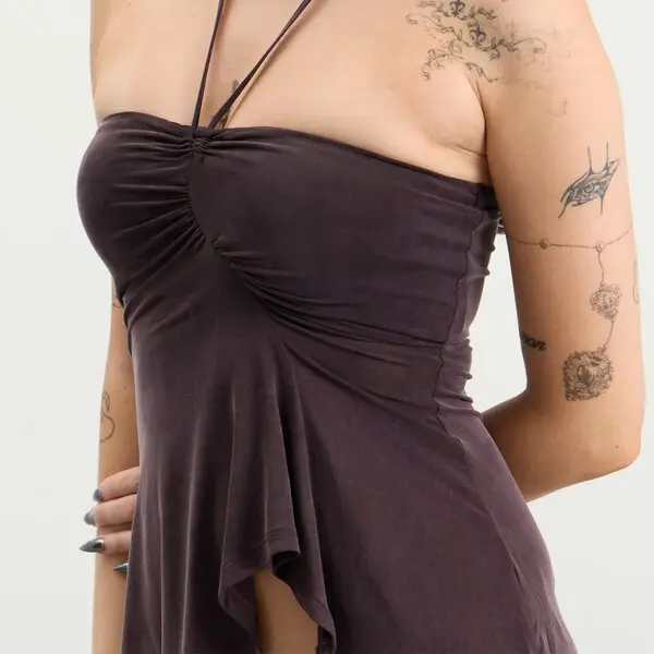 PEACHY DEN Nia Kylie Halter Top