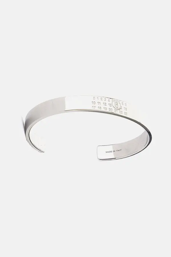 MAISON MARGIELA Minimal Logo Cuff Bracelet - Argento