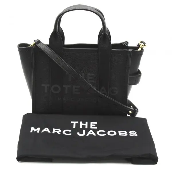 Marc Jacobs Logo Shoulder Bag