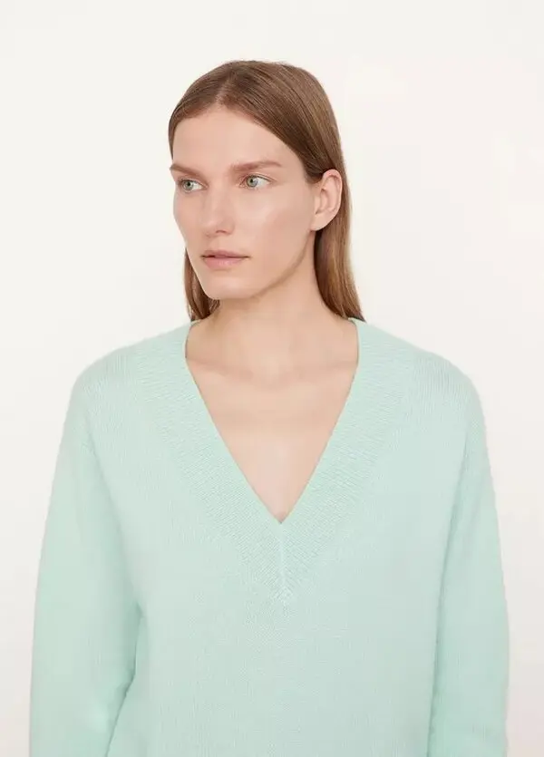 Vince V-neck Knitted Jumper