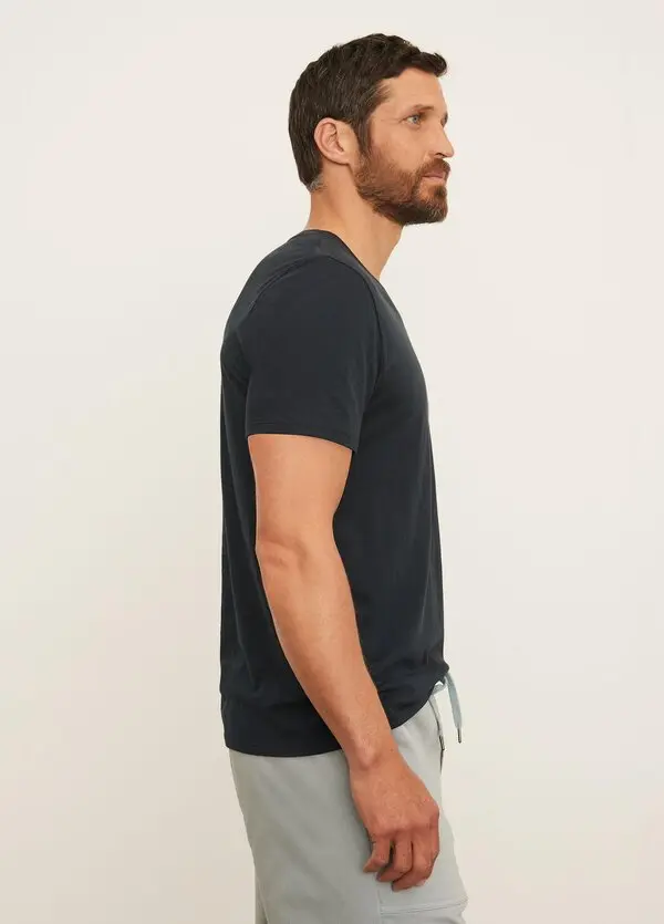 Vince V-collar T-shirt