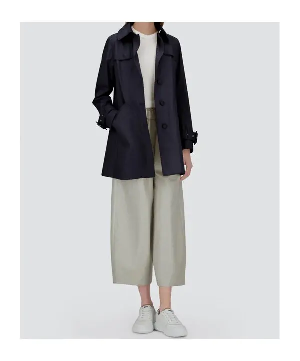 Herno Long Sleeved Buttoned Trench Coat