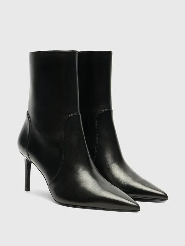 STUART WEITZMAN Pointed Ankle Boots