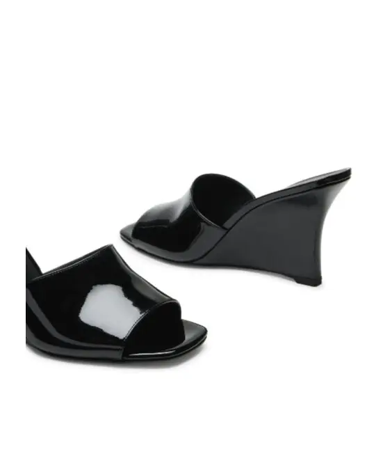 STUART WEITZMAN Vinnie Wedge Mule 85