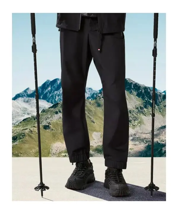 Moncler Gore-tex Trousers - Black