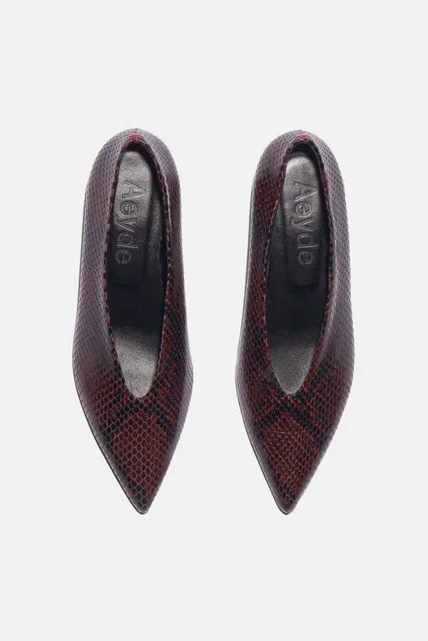 AeydĒ Clara Snake-print Décollet