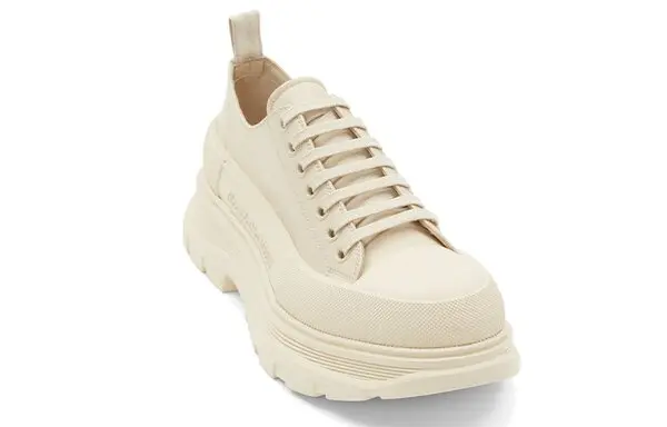Alexander McQueen Tread Slick Low Lace Up Sneakers - Beige/white