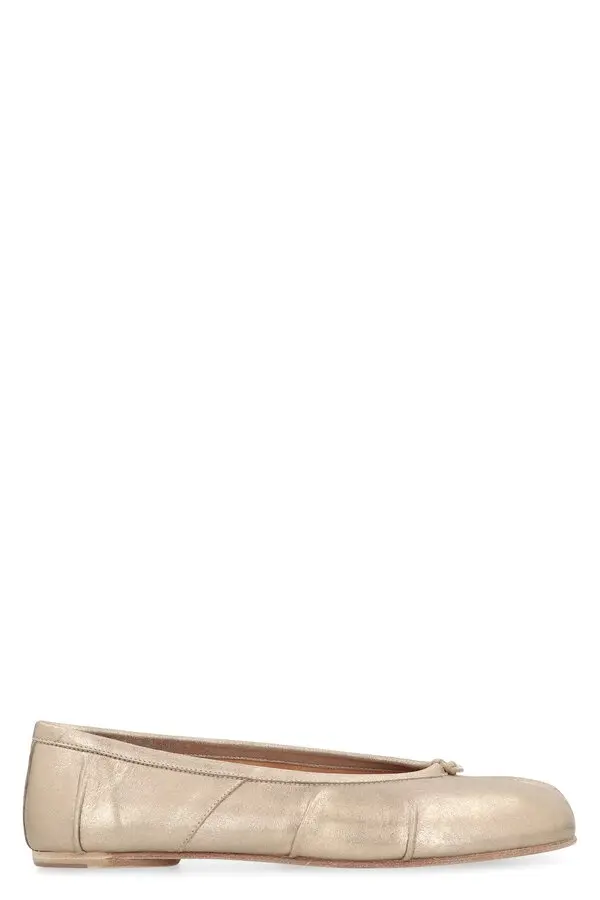 MAISON MARGIELA Metallic Split-toe Ballerina Flats With Knotted Lace Detail - Gold