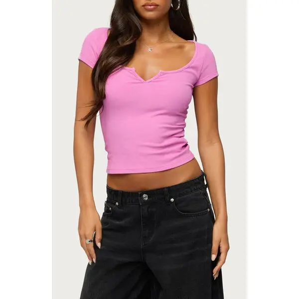 EDIKTED Jeanna Notched Scoop Neck T-shirt - Pink