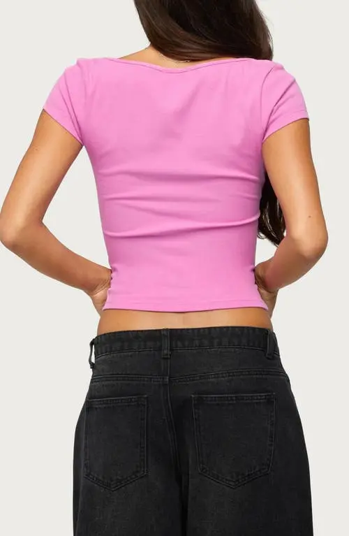 EDIKTED Jeanna Notched Scoop Neck T-shirt