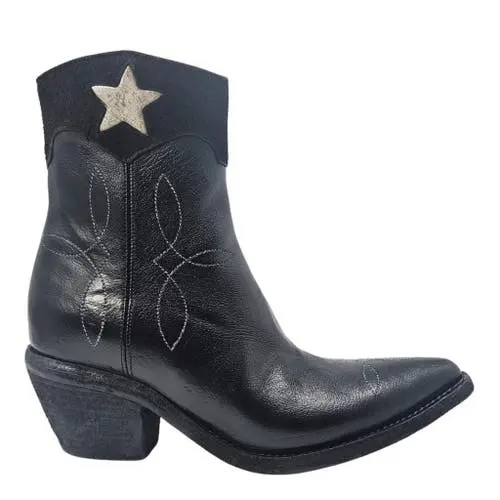MADISON MAISON Star Motif Pointed Toe Ankle Boots - Black