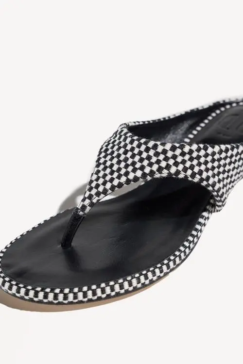 AMAMBAIH Mafalda Open Toe Thong Strappy Fabric Kitten Heel Sandal - Ivory Black