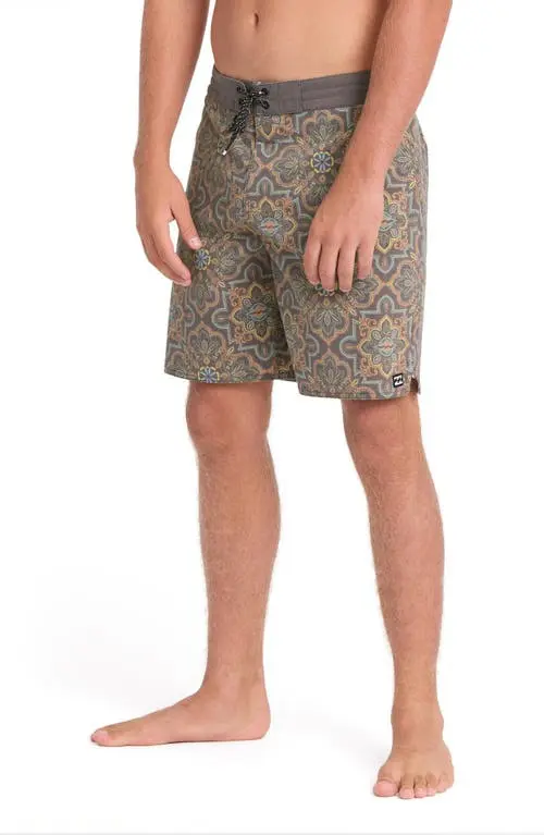 BILLABONG Good Times" Floral Print Board Shorts - Slate Black