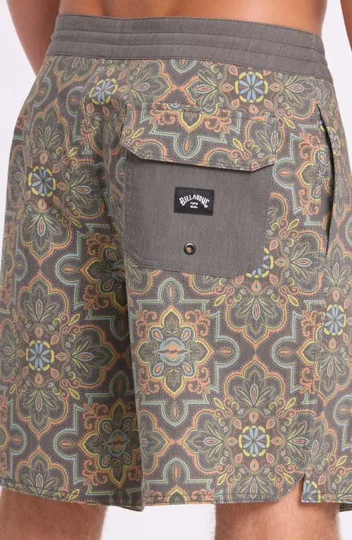 BILLABONG Good Times" Floral Print Board Shorts - Slate Black