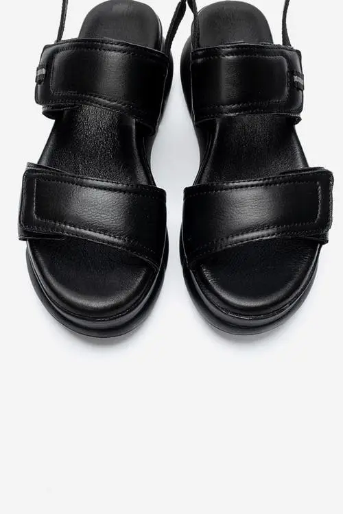 FOREVER & ALWAYS SHOES Heleste Leather Platform Sandal - Black