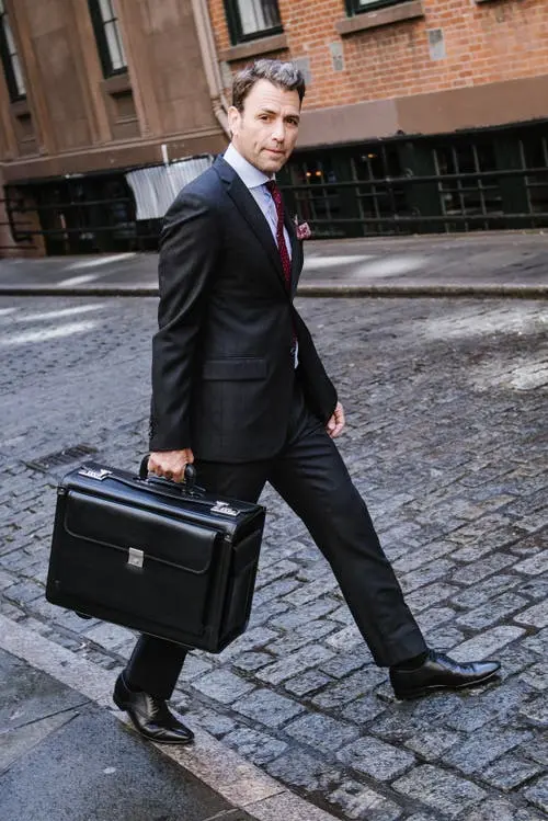 KORCHMAR Mobilemax 18" Wheeled Leather Catalog Case