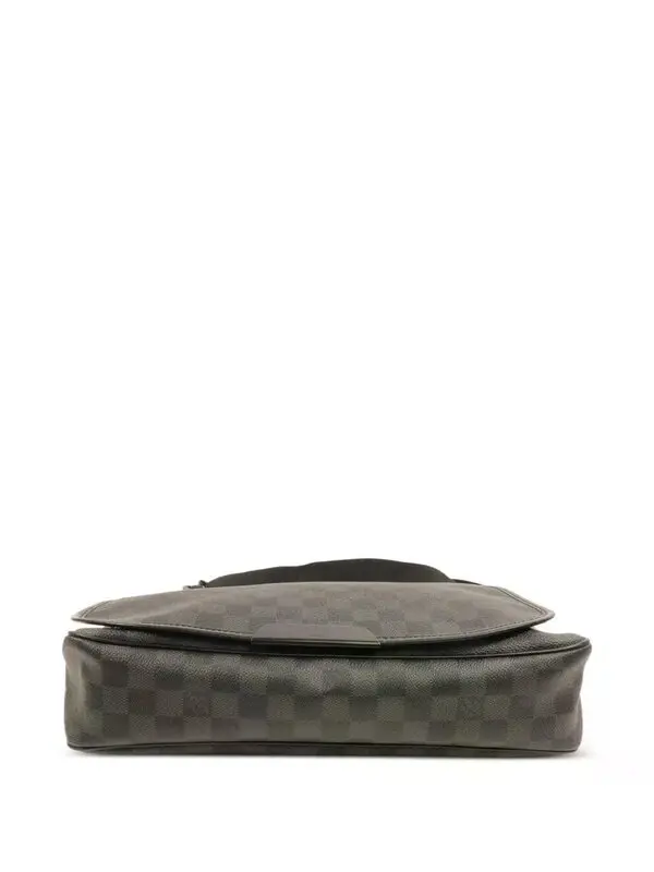 LOUIS VUITTON Damier Graphite Mm Daniel Shoulder Bag - Grey