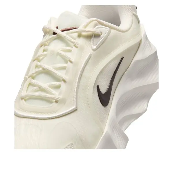 Nike Aura Edge Sneakers - Sail/black