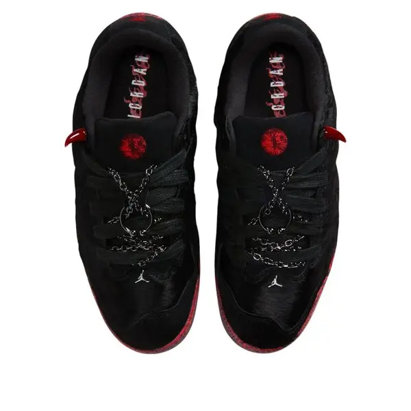 JORDAN Session 'black Fire Red Pony